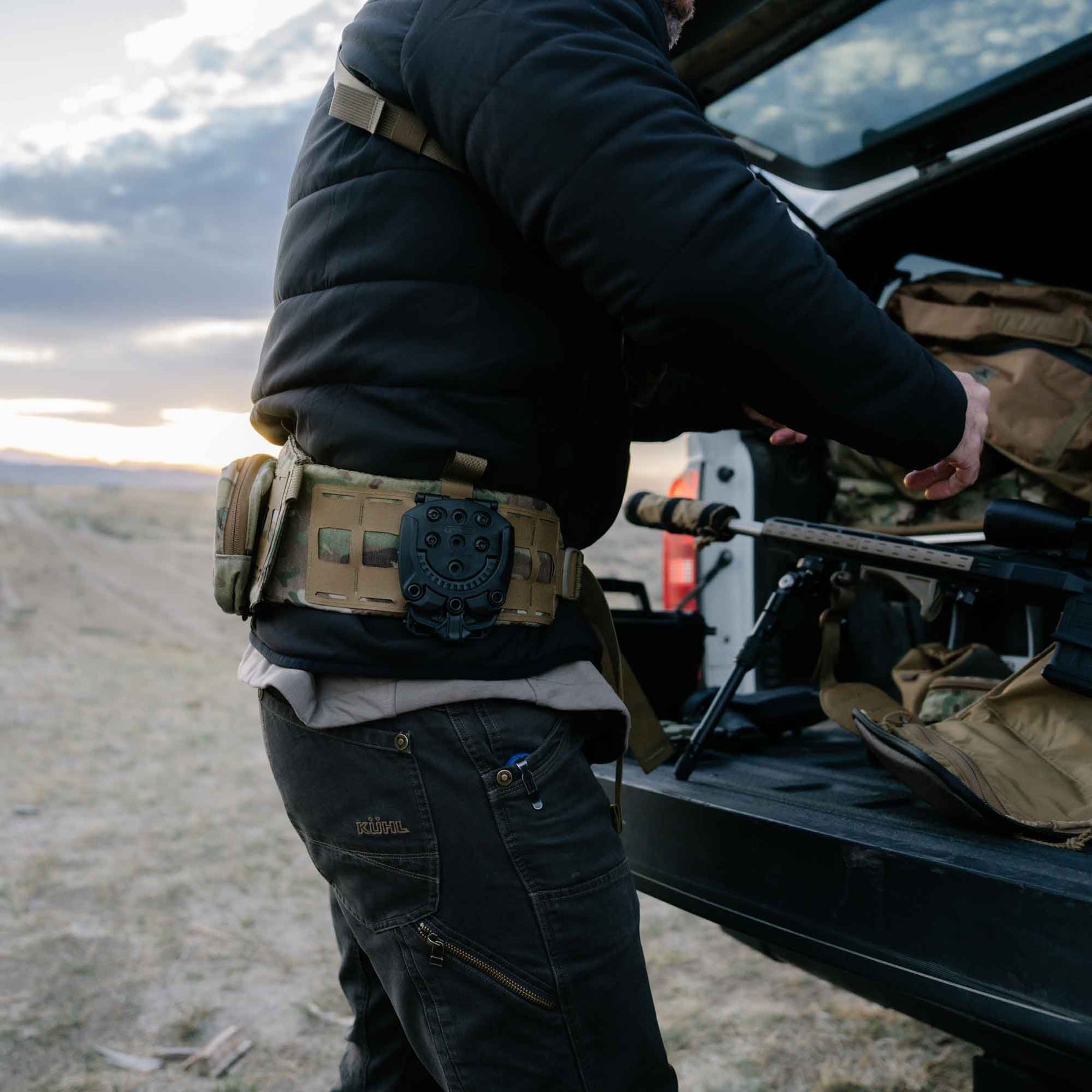 Blade-Tech Tek-Mount™ Mounting System (on MOLLE Loks)